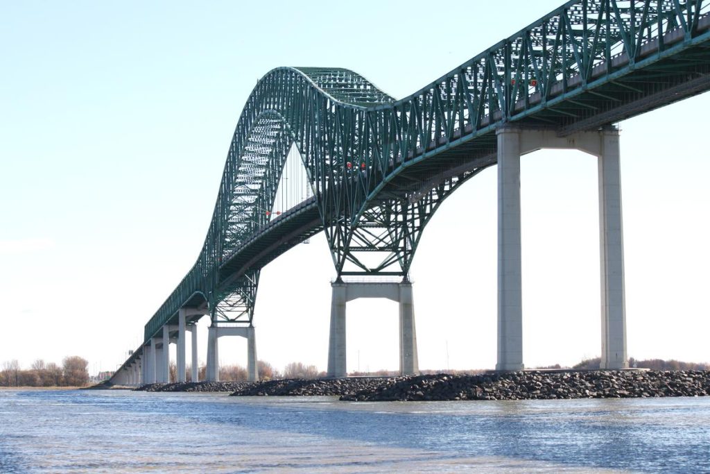 Le pont Laviolette sera fermé la nuit cet automne - Le Courrier Sud