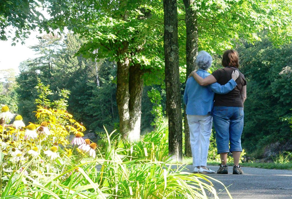 Proche aidance: un simple "Comment vas-tu" peut faire du bien - Le ...