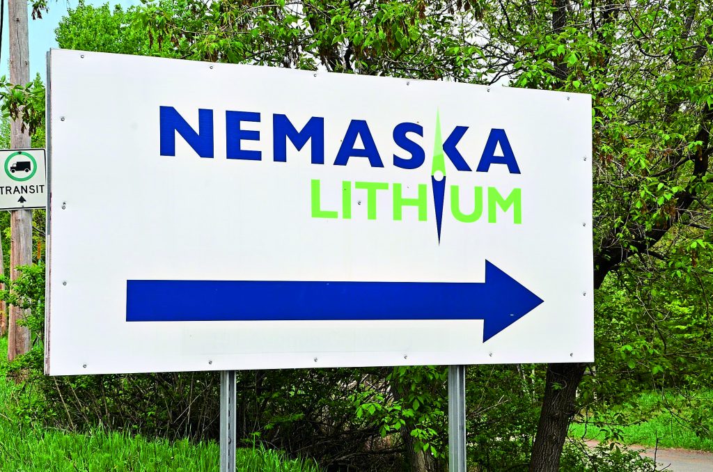 Une pétition de 18 noms demande à Nemaska de rester à Shawinigan - Le ...