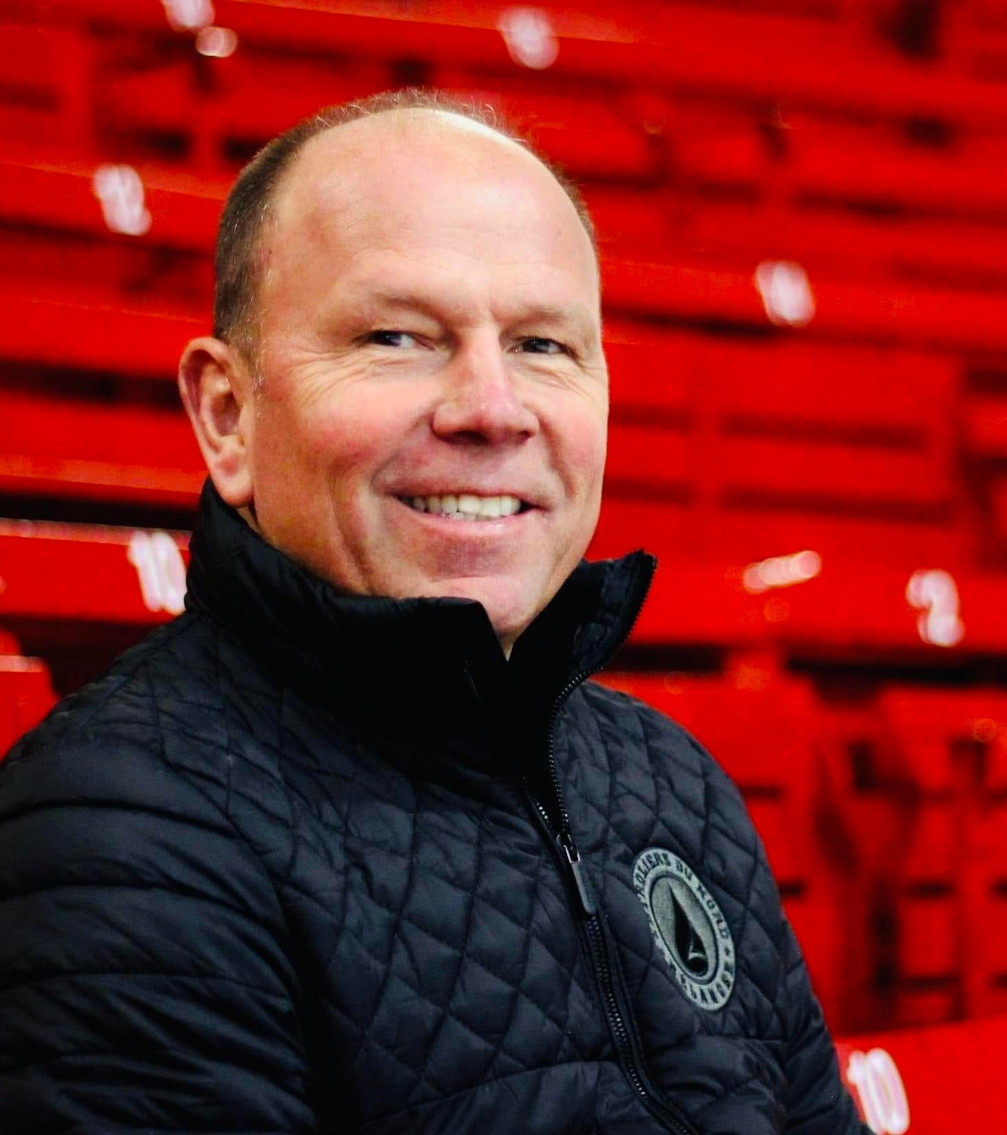 Le REEQ Isolation confirme son nouvel entraîneur-chef - Le Courrier Sud