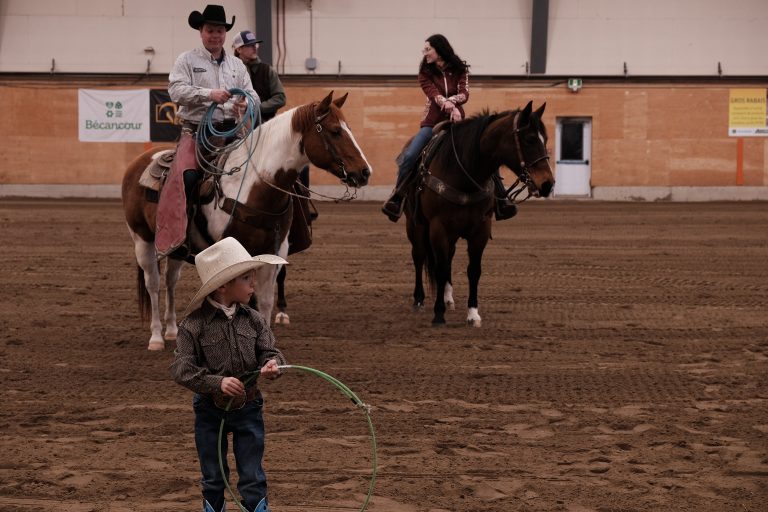 Un premier rodéo au Complexe équestre de Bécancour - Le Courrier Sud