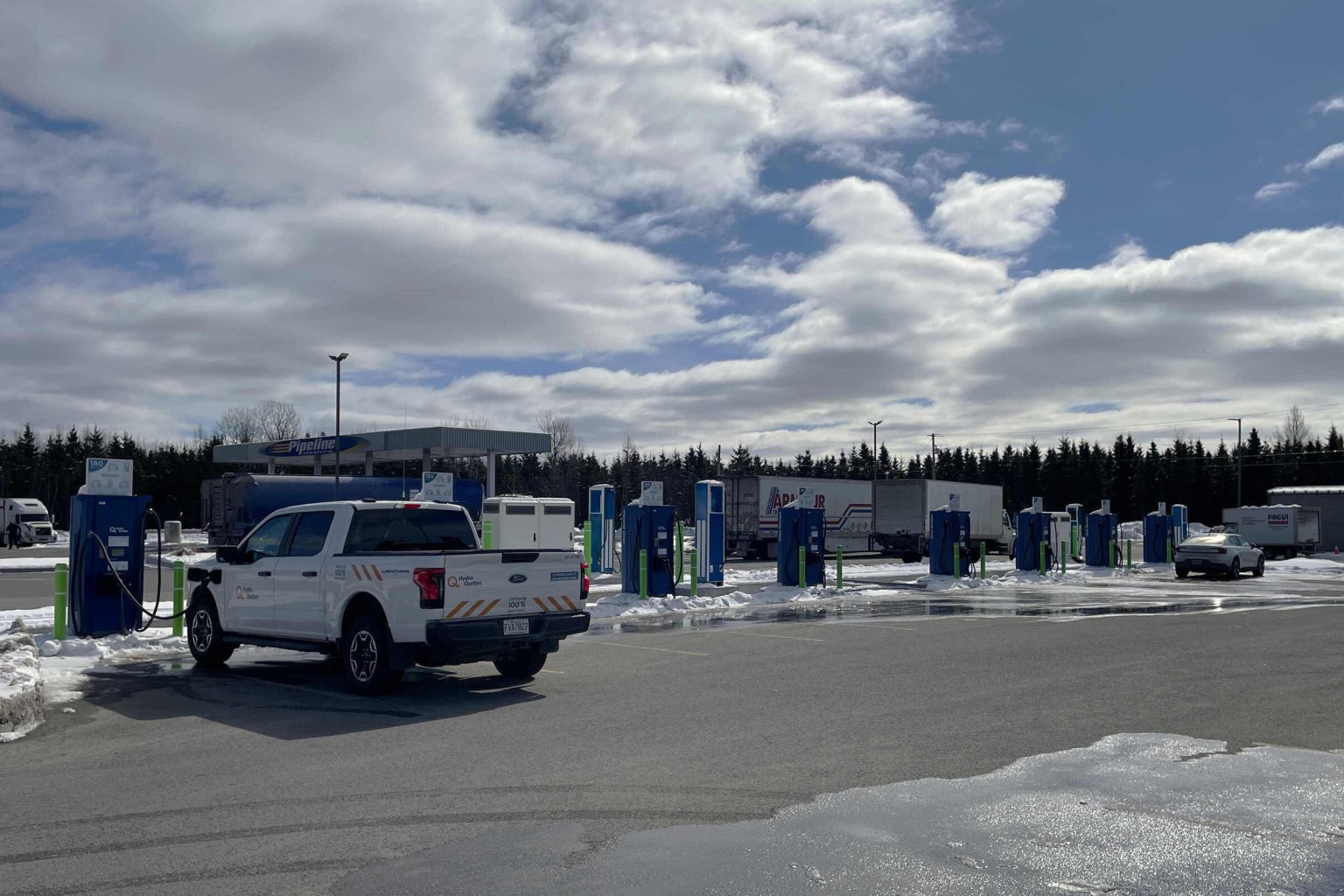 La plus importante station de recharge rapide inaugurée à la halte ...